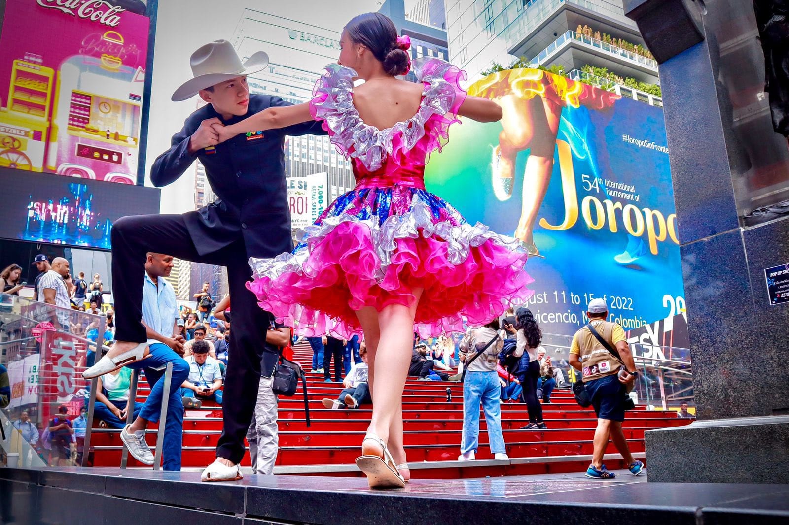 El Joropo hizo historia en el Times Square de New York - Periódico ...