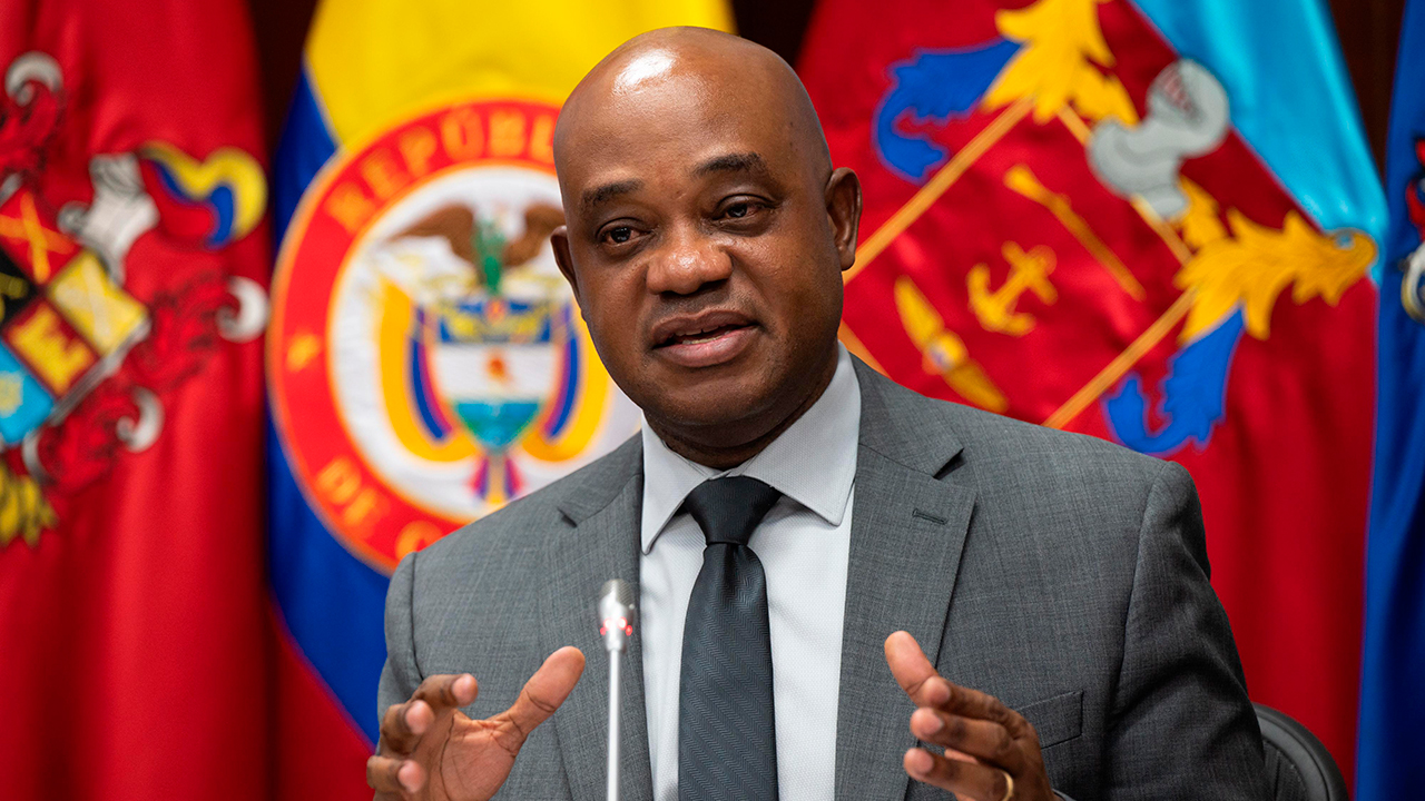 Canciller (e) presenta la nueva política de drogas de Colombia en ...